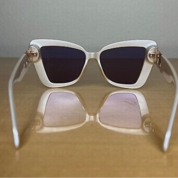 Accessories | New Quay Australia Chain Reaction Sunglasses | Poshmark